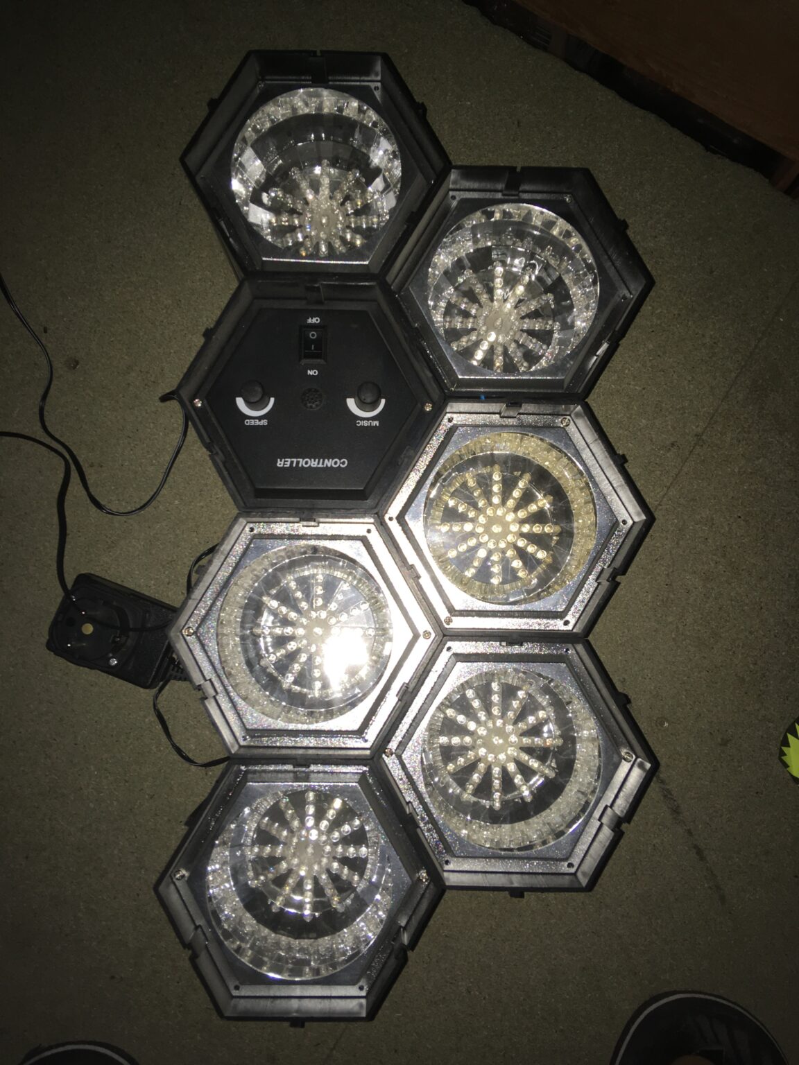 CHENILLARD MODULAIRE MODULATEUR 6 SPOTS A LED 6 x 47 LED - By dreamiX