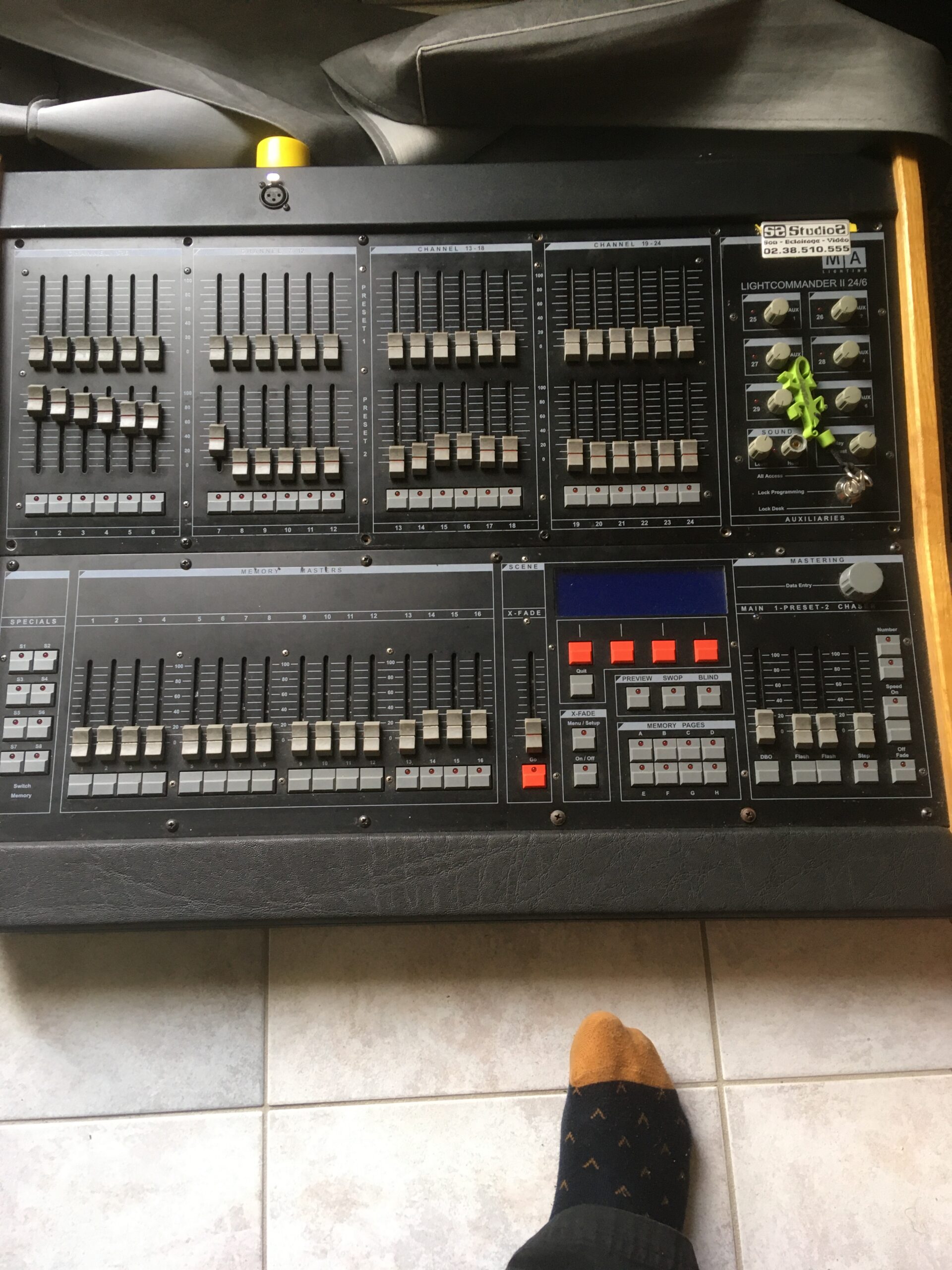 Console lumière 24/48 Lightcommander MA - By dreamiX