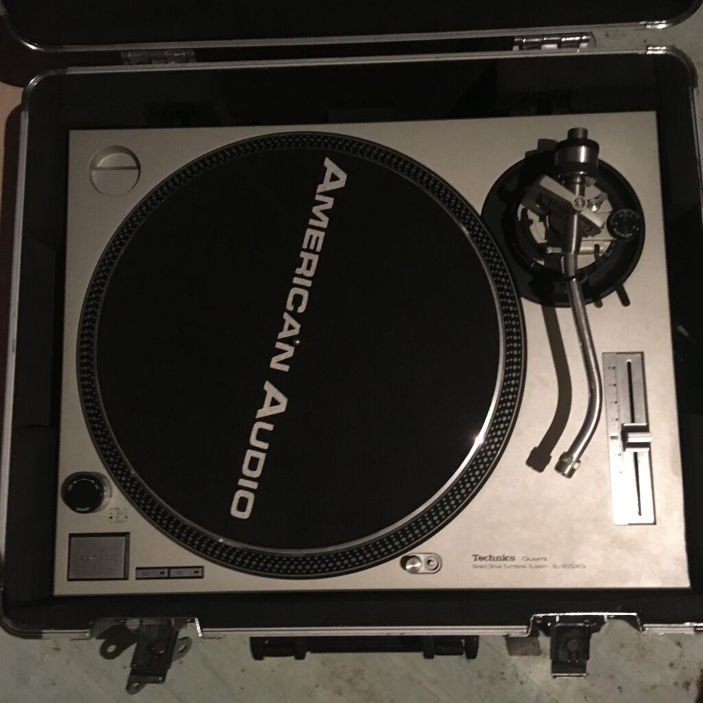 Platine Vinyl SL 1210 MK2 Technics - By dreamiX