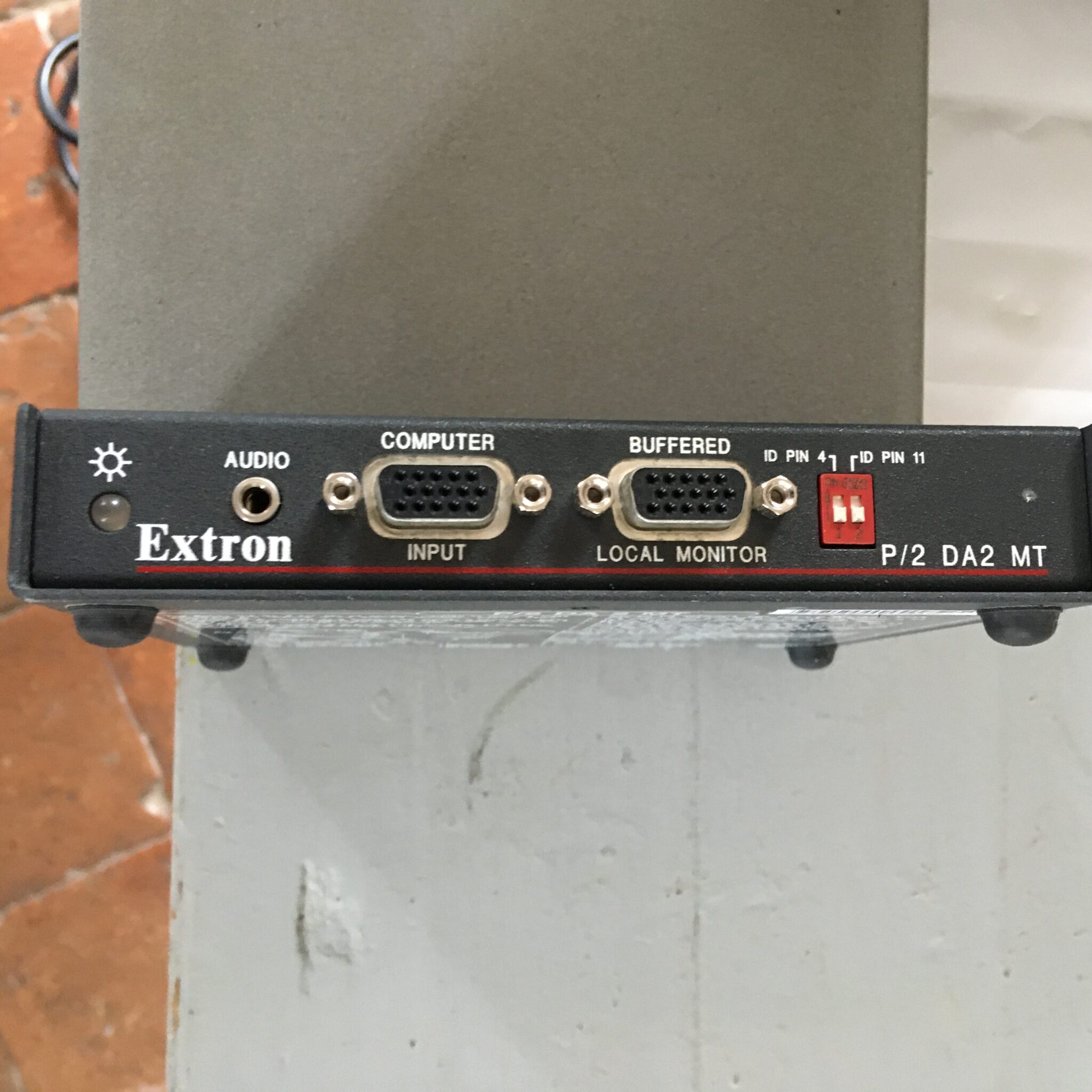 Distributeur VGA P/2 DA2 MT Extron - By dreamiX