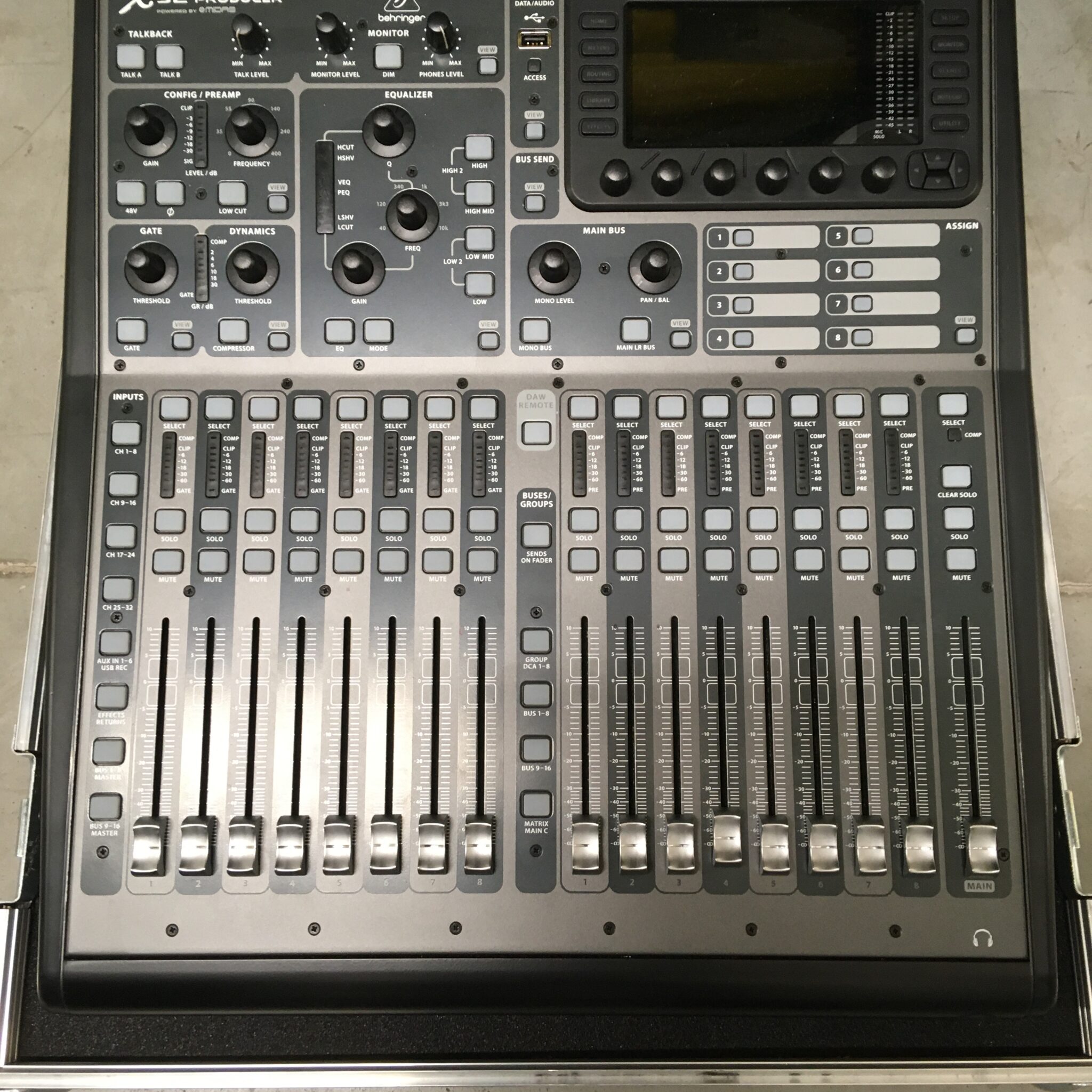 Console X 32 Producer Behringer - By dreamiX