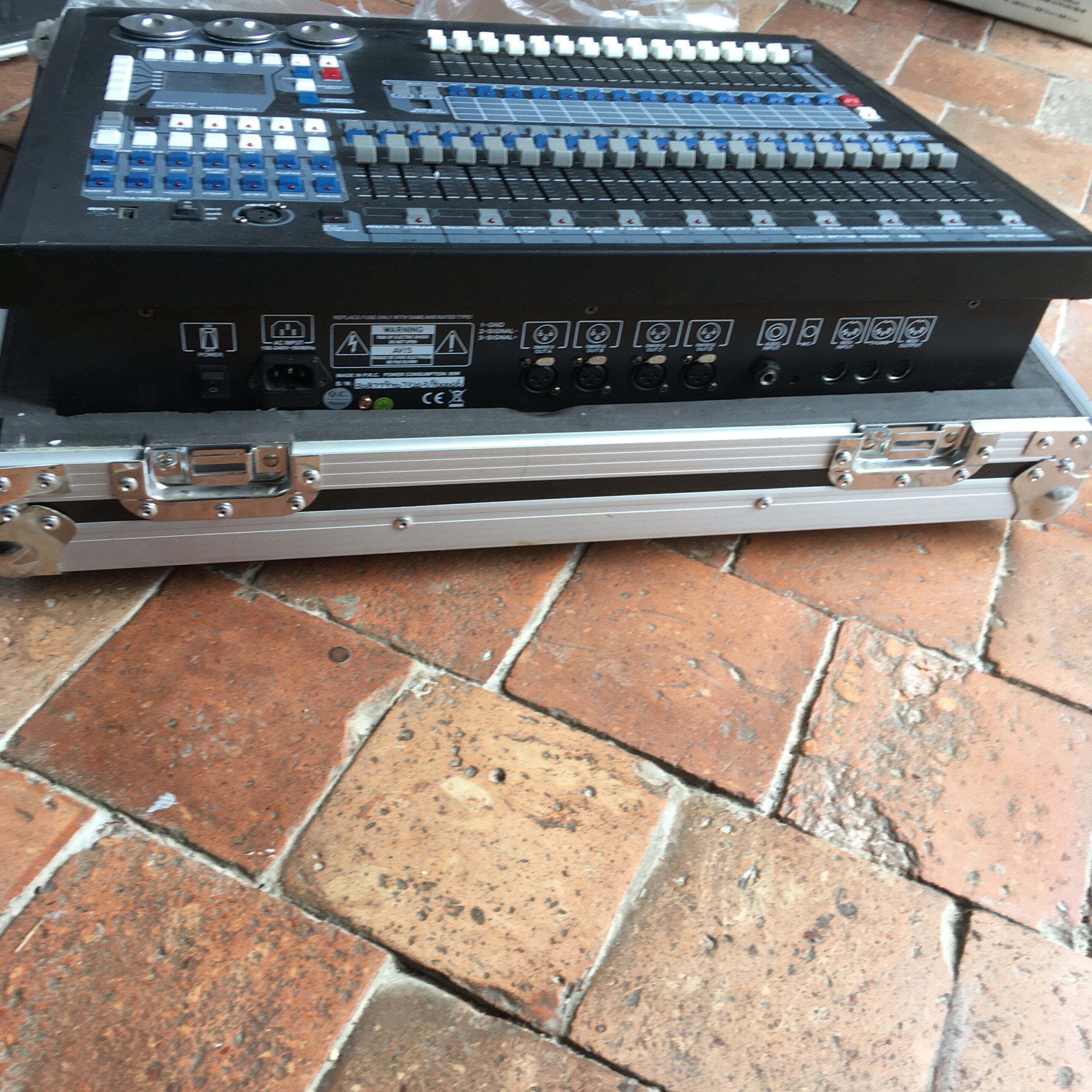 Console lumière Créator 2048 Showtek - By dreamiX