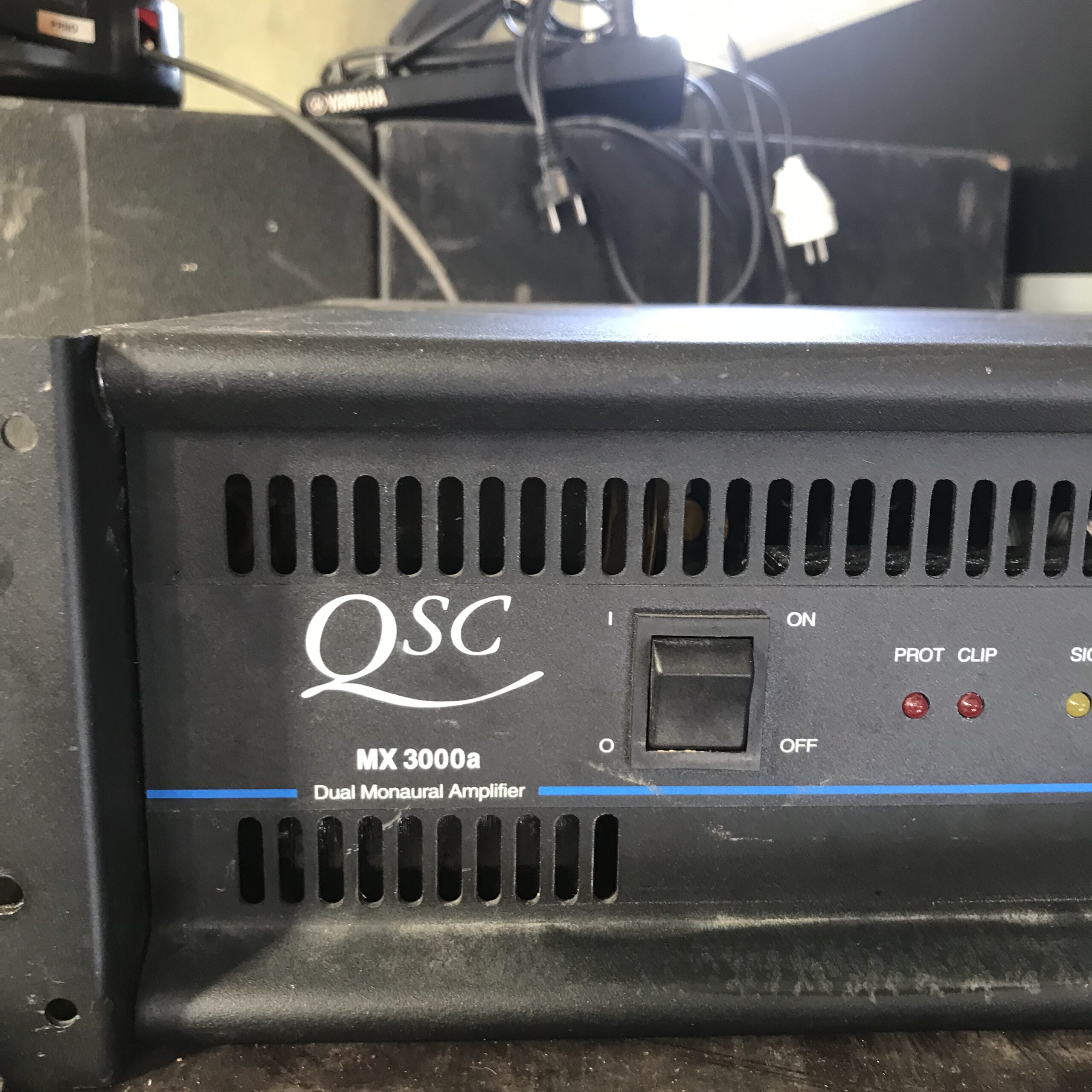 Ampli MX 3000a QSC - By dreamiX