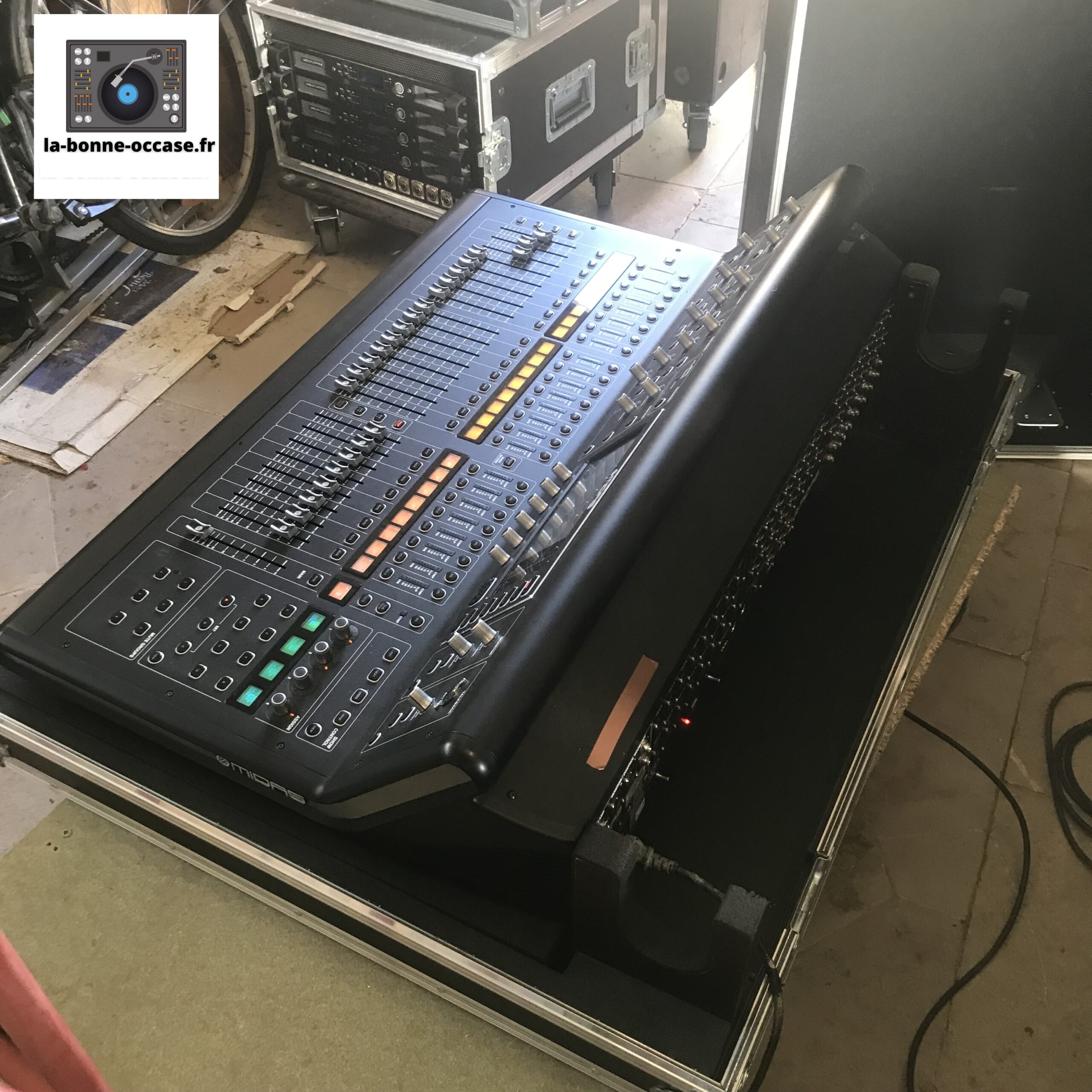 Console M 32 Live Midas – By dreamX