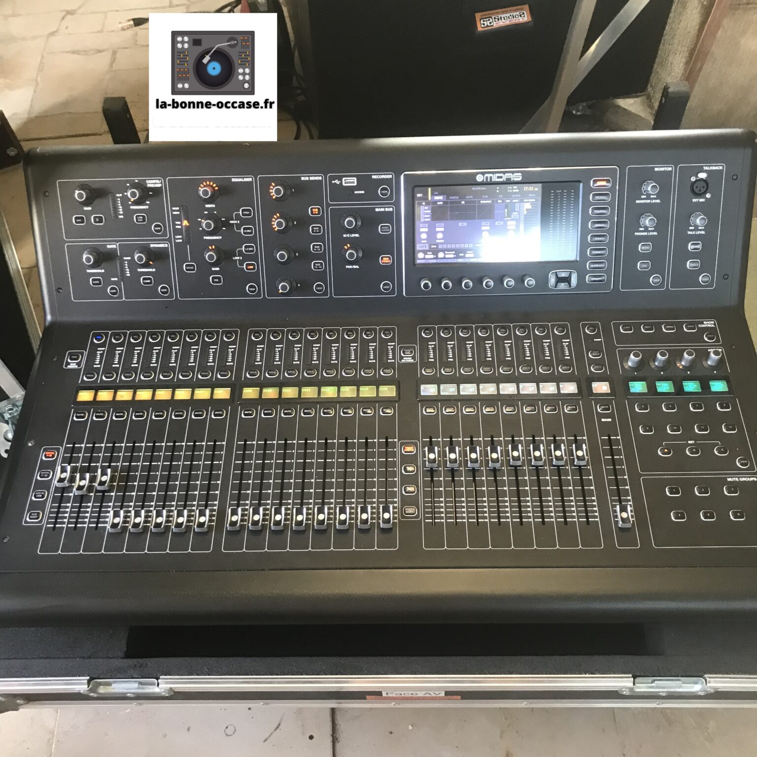 Console M 32 Live Midas - By dreamiX