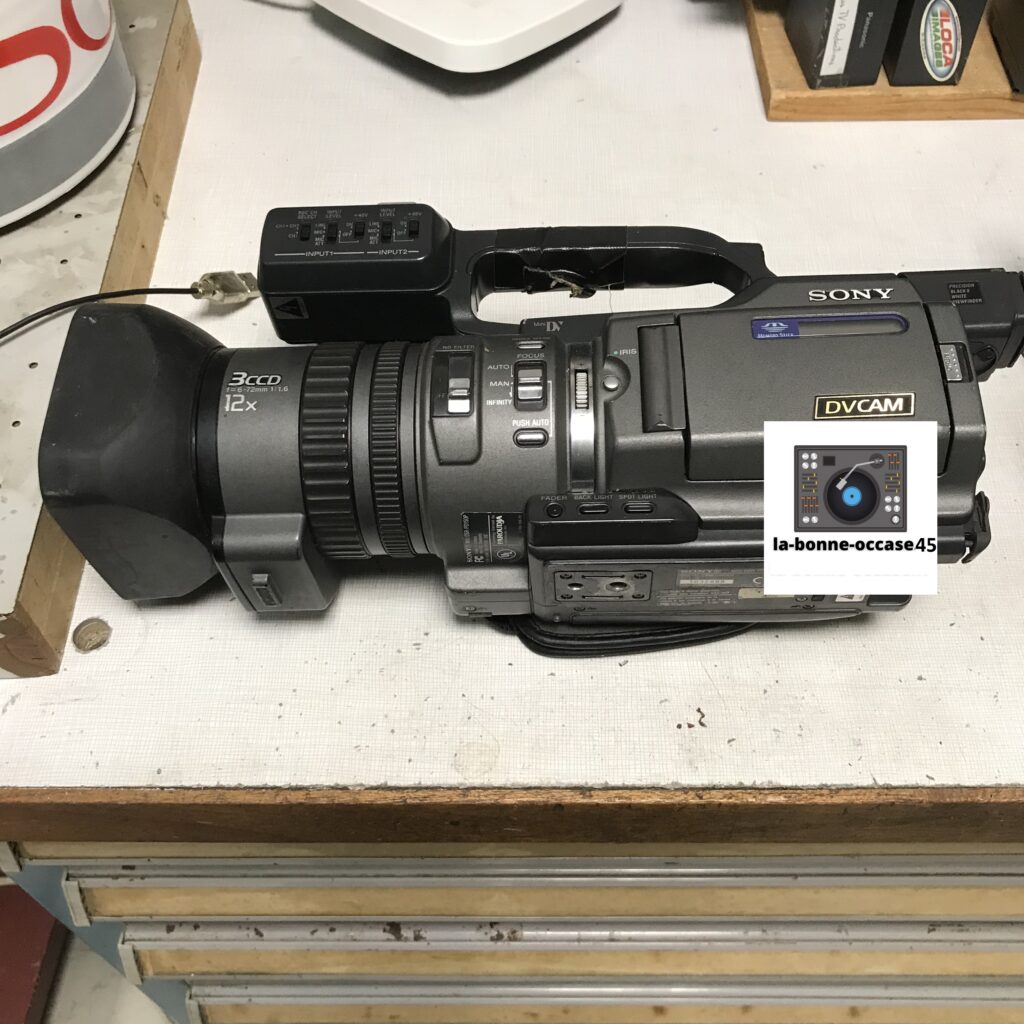 Caméra DSR 150 P 3 CCD Sony - By dreamiX