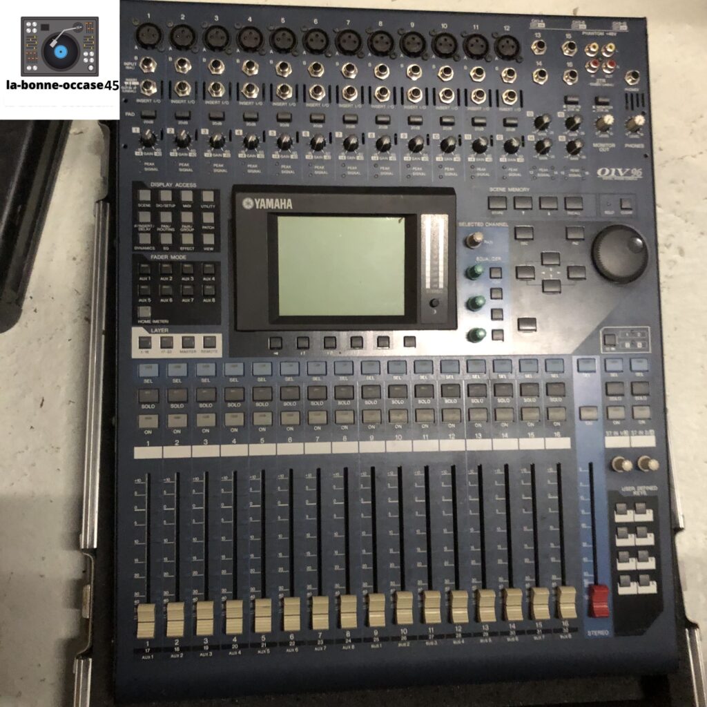Console 01V 96 Yamaha - By dreamiX